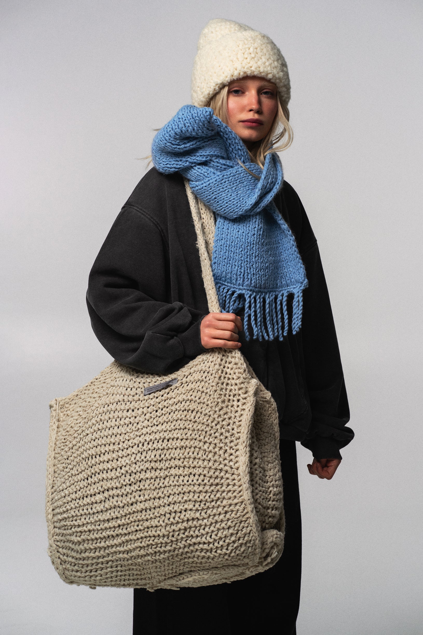 Hand Knitted Scarf Blue – SNDCT